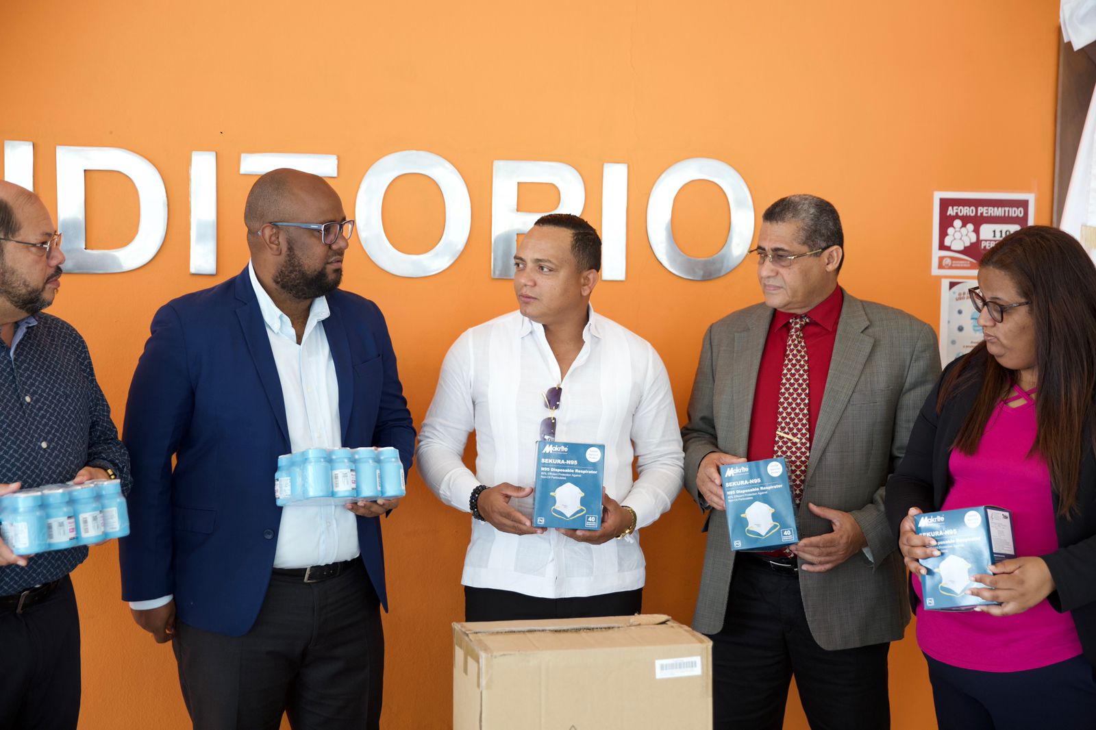 Dirigente político Anthony Brito dona medicamentos al ITSC de San Luis ...