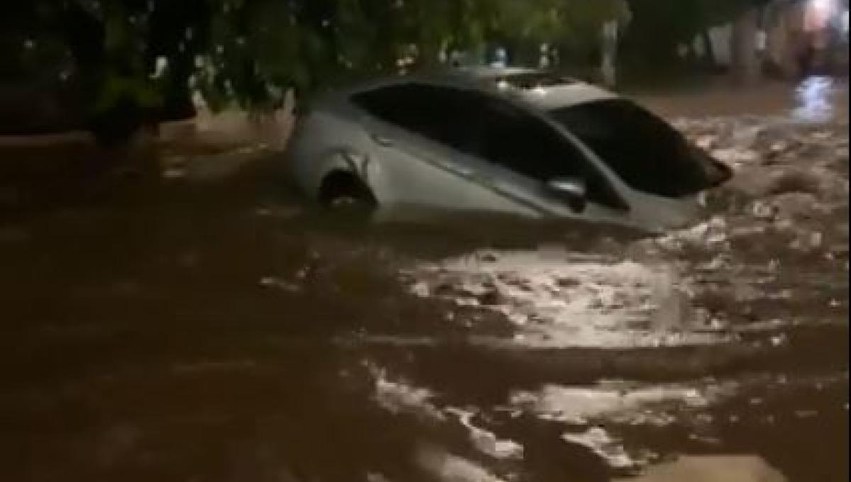 Derrumbes E Inundaciones Por Fuertes Lluvias Dejan Dos Muertos En