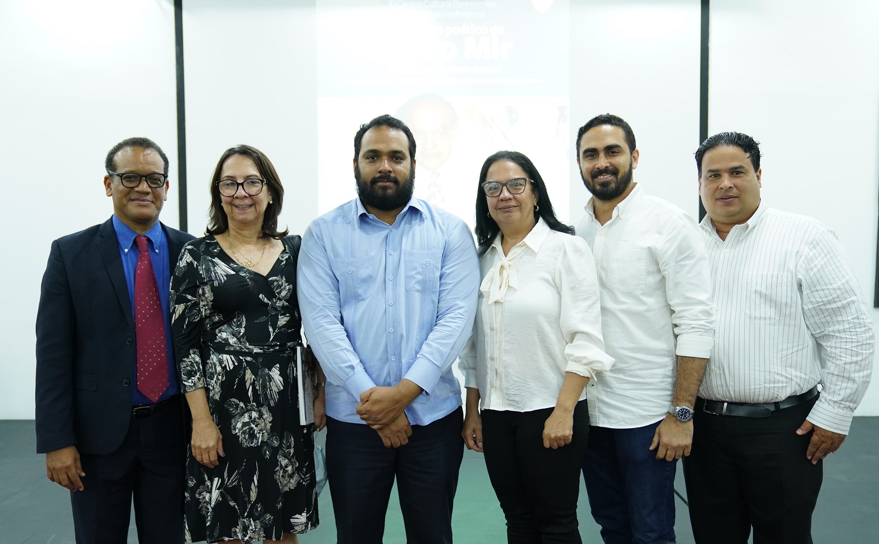 Pedro Mir es definido como el poeta de mayor compromiso social ...