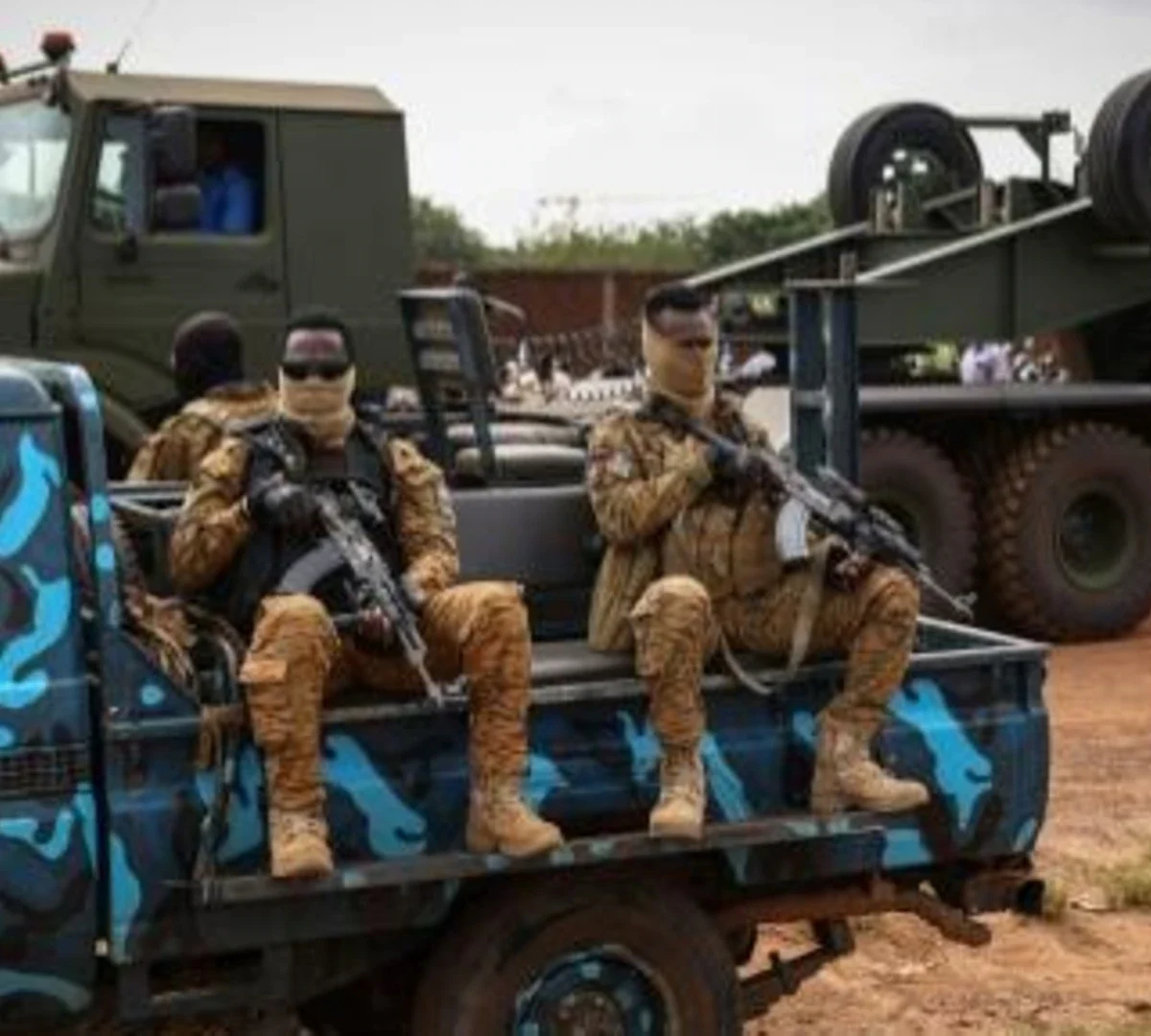 Mueren al menos 10 soldados en una emboscada en el este de Burkina Faso ...