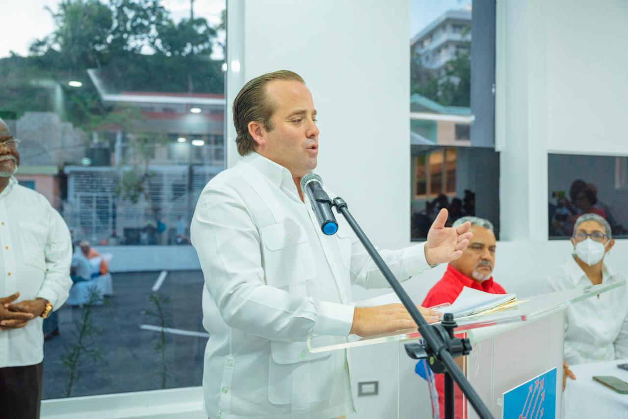 (VIDEO) Paliza es declarado “Hijo Adoptivo” de Samaná y entrega ...