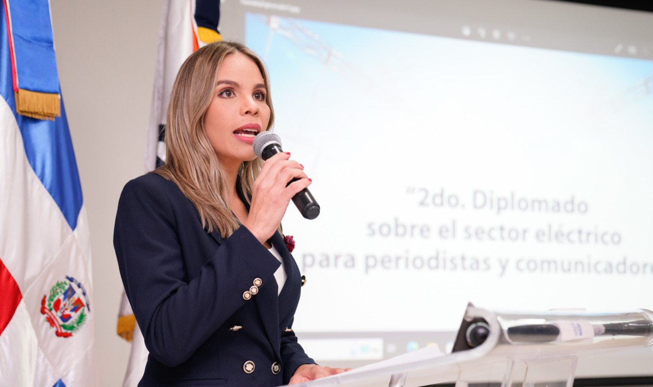 Especialista dice hablar bien en público es un arte que se cultiva, no ...