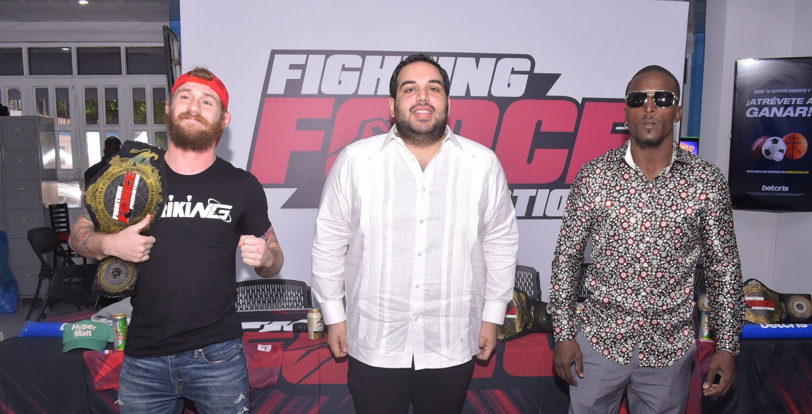 Ty Johnson y Miguel Sosa defenderán este viernes sus títulos de MMA ...