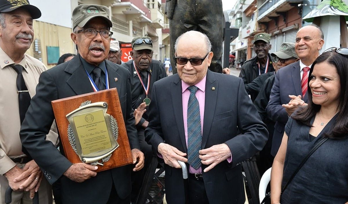 Falleció Mario Peña Taveras, el capitán que encendió la mecha del 65 ...