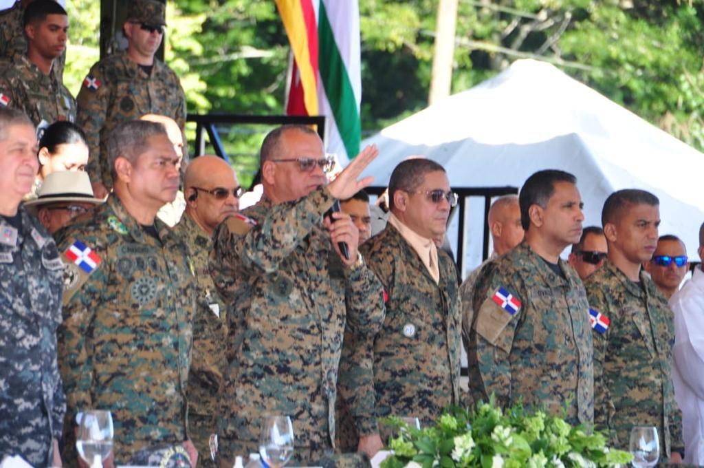 Ejército realiza graduación de conscriptos y estudiantes de diferentes ...
