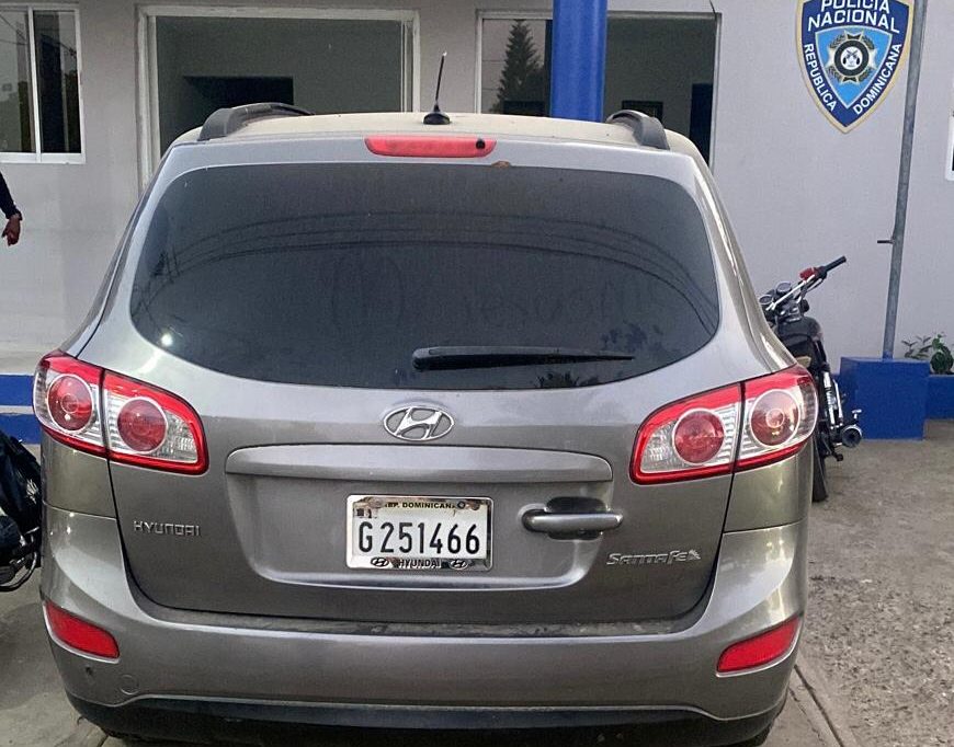 Policía Nacional recupera en Villa Vásquez yipeta robada en La Vega ...