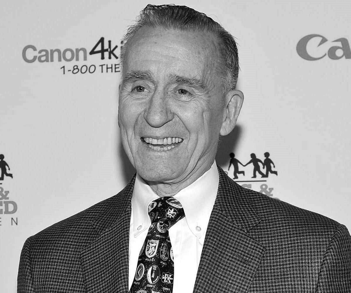 Muere el astronauta Walter Cunningham, el último superviviente del Apolo 7