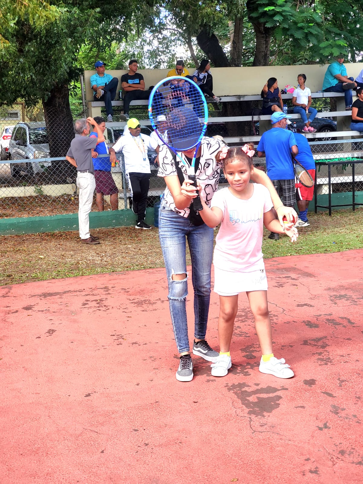 Fedotenis y la Uteco organizan actividad del programa JTI de la ITF