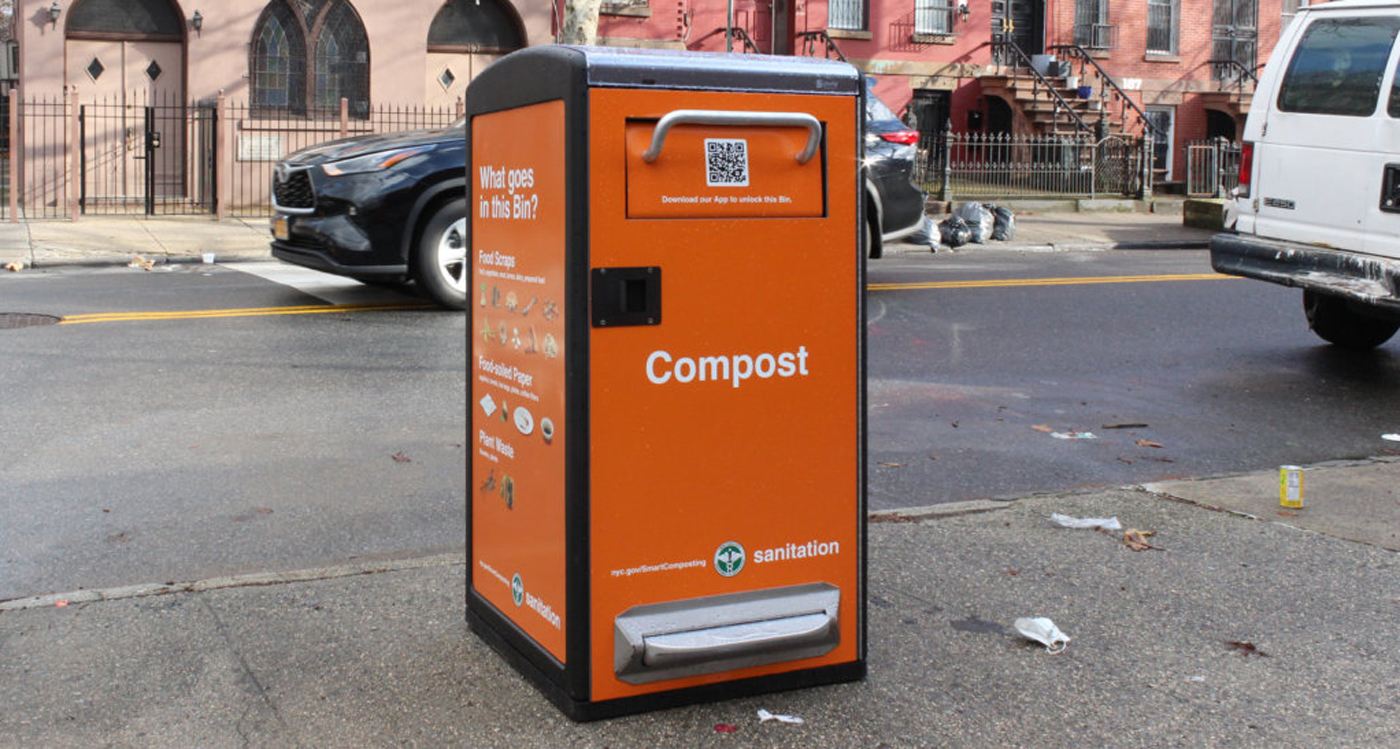 Zafacones inteligentes para reciclar restos de carnes, huesos, verduras ...