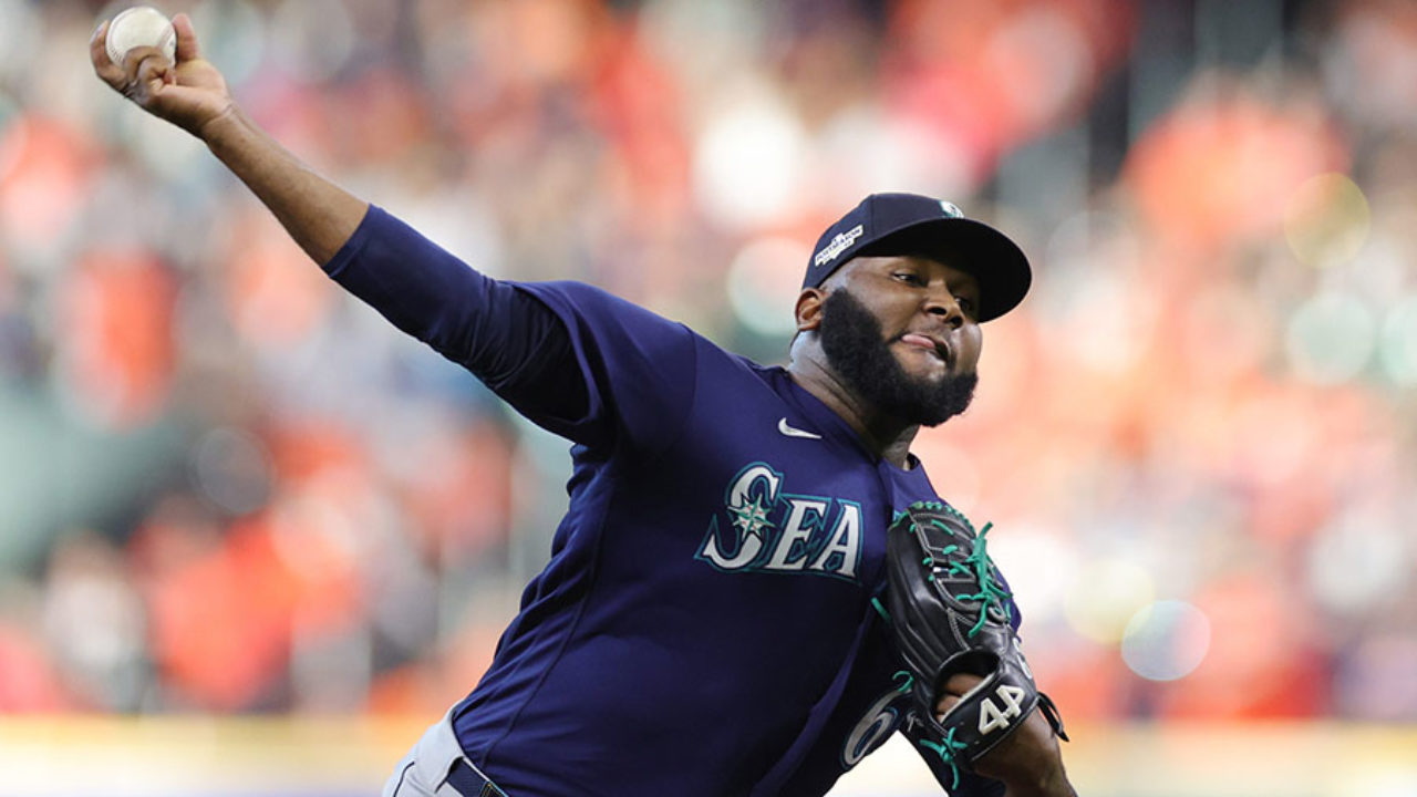 Marineros ganan caso de arbitraje salarial al dominicano Diego Castillo ...