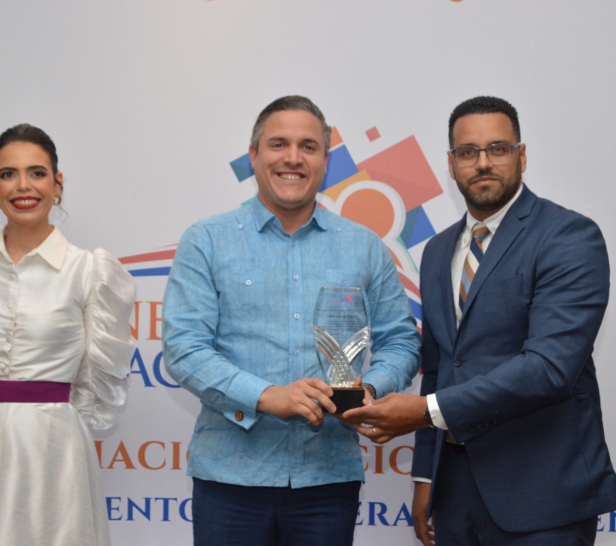 Jean Luis Rodríguez reconocido por su trayectoria política – El Nuevo ...