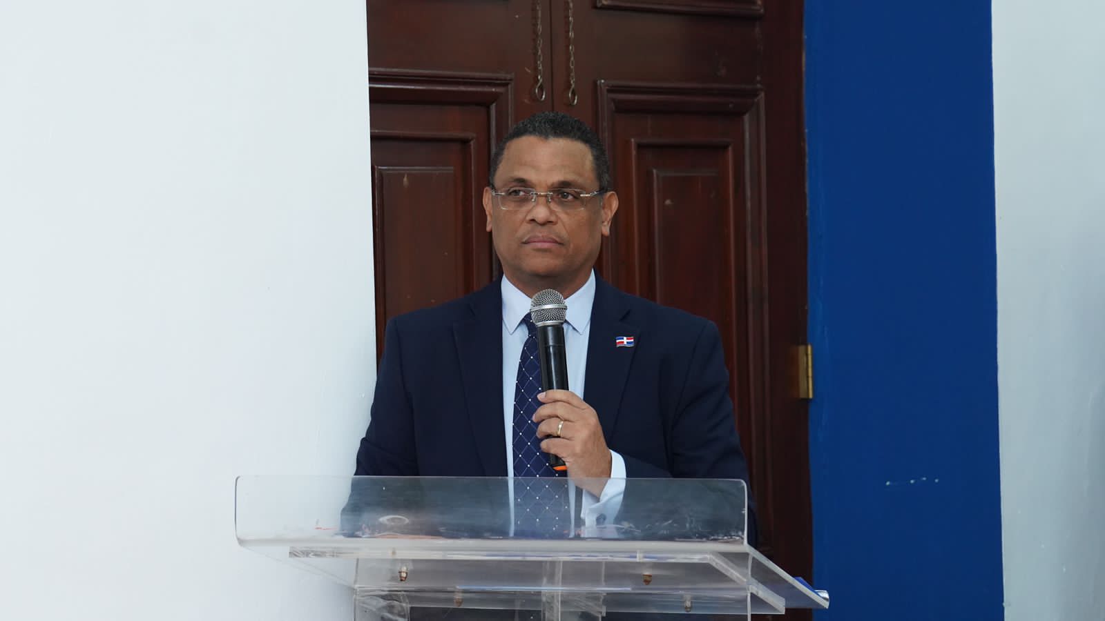 Reconocen a Mérido Torres por su destacada trayectoria como profesional ...