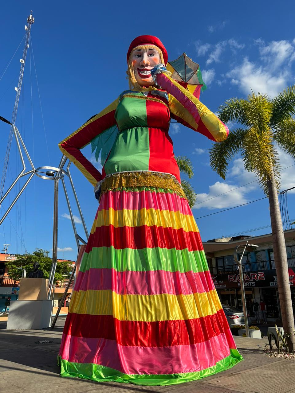 Fantino revela impresionante estructura de Roba la Gallina – El Nuevo ...