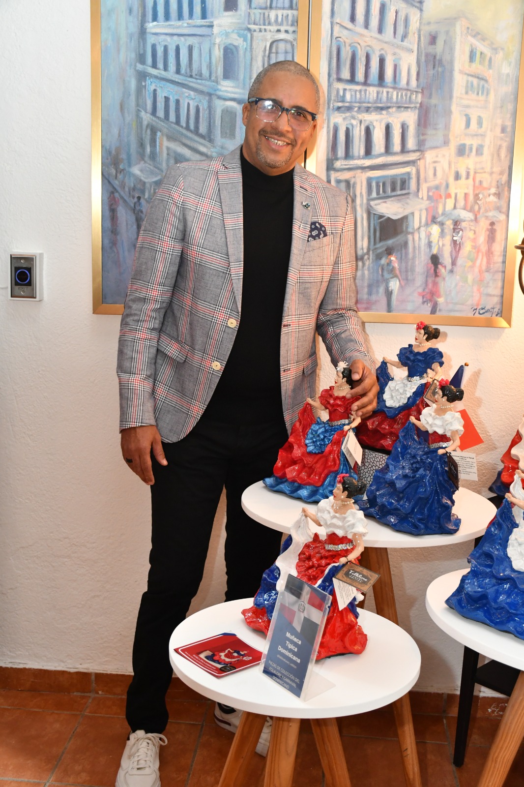 El artista Julio Sepúlveda presenta piezas de colección del folklore y ...