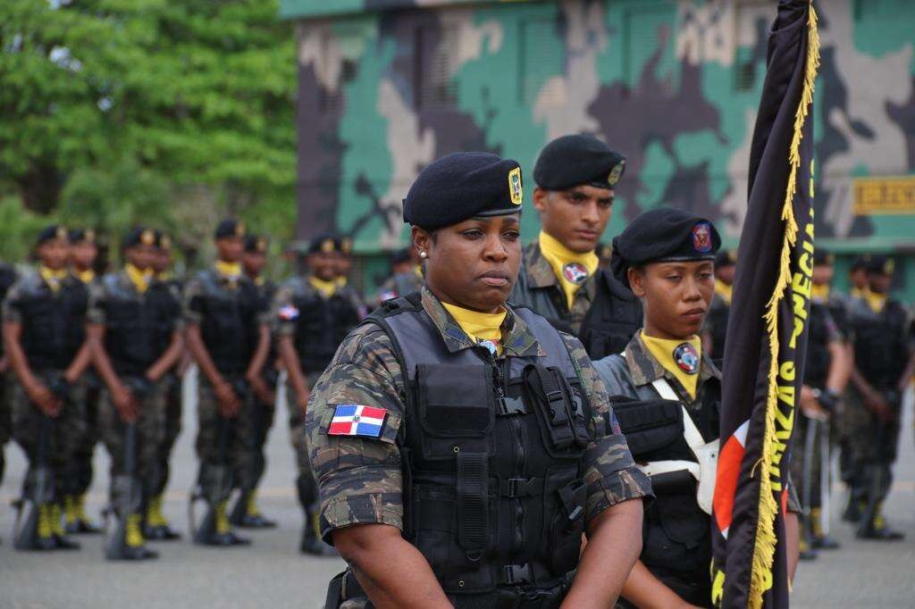 La FARD posiciona a la primera mujer como comandante de la Fuerzas ...