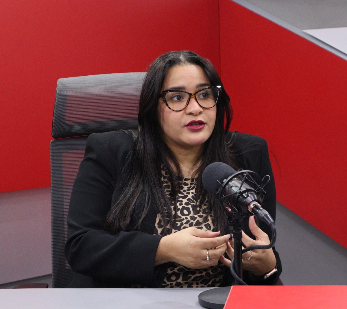 Tania de León explica labor de la Word Compliance Association en RD ...