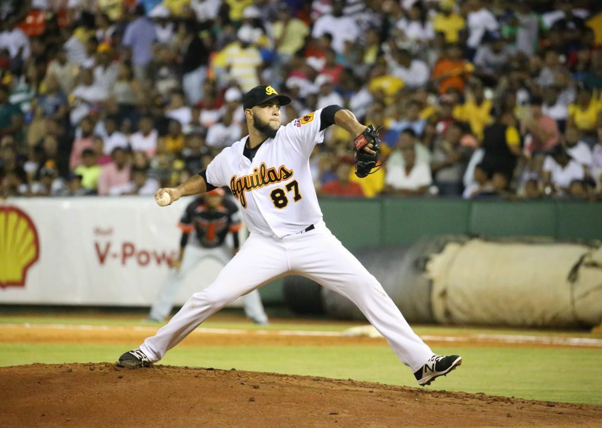 Águilas firman al lanzador agente libre Richelson Peña
