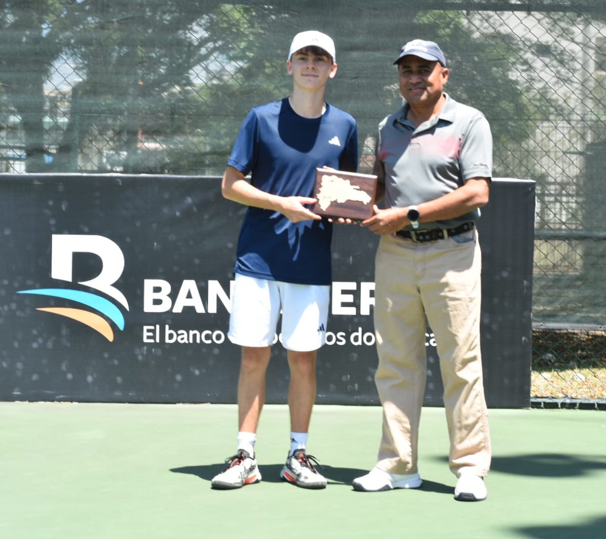 Robertson y Harmon ganan Copa Los Tres Ojos Santo Domingo – El Nuevo ...