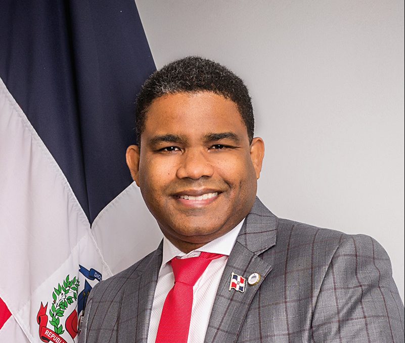 Abinader designa a exministro de la Juventud del Gobierno de Hipólito ...