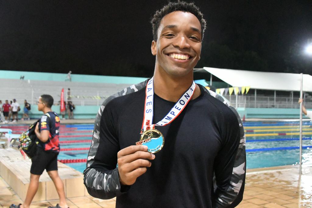 Denzel González consigue oro y Anthony Piñeiro récord absoluto en Campeonato Natación – El Nuevo ...