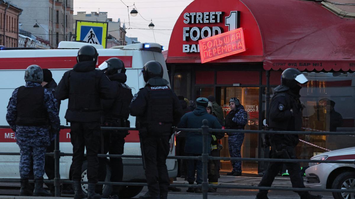 Muere bloguero militar prorruso en explosión cafetería asociada a ... Muere bloguero militar prorruso en explosión cafetería asociada a ...