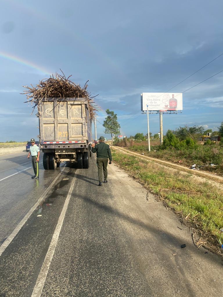 (VIDEO) Director Digesett fiscaliza camión con exceso de carga en la ...