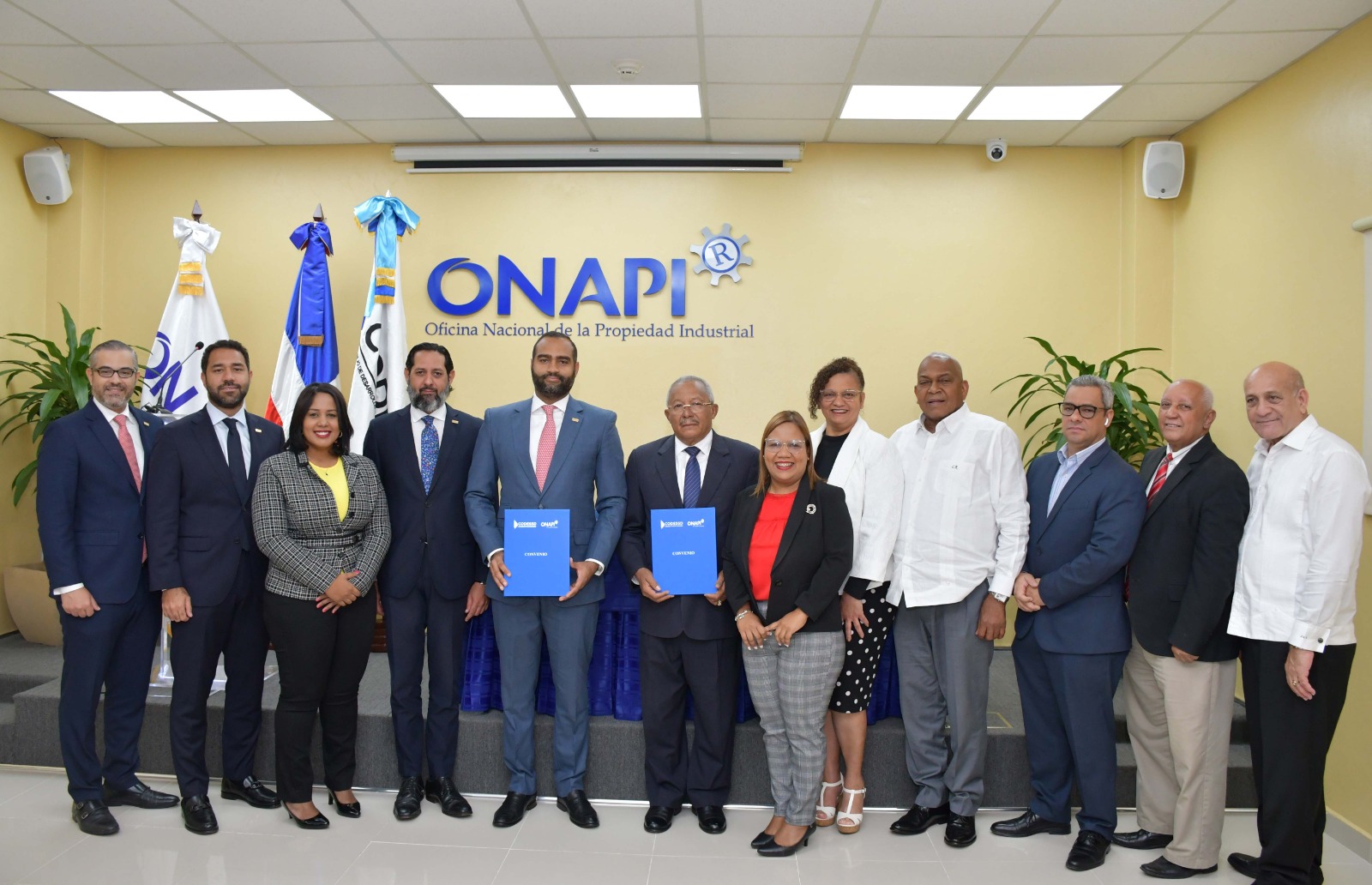 Onapi y el Codessd firman acuerdo para promover la formalización de ...