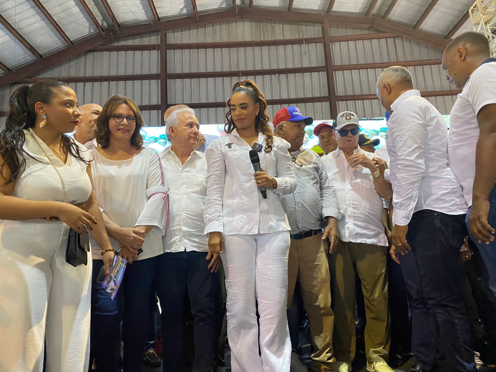 Betty Gerónimo presenta de manera formal su precandidatura a la ...