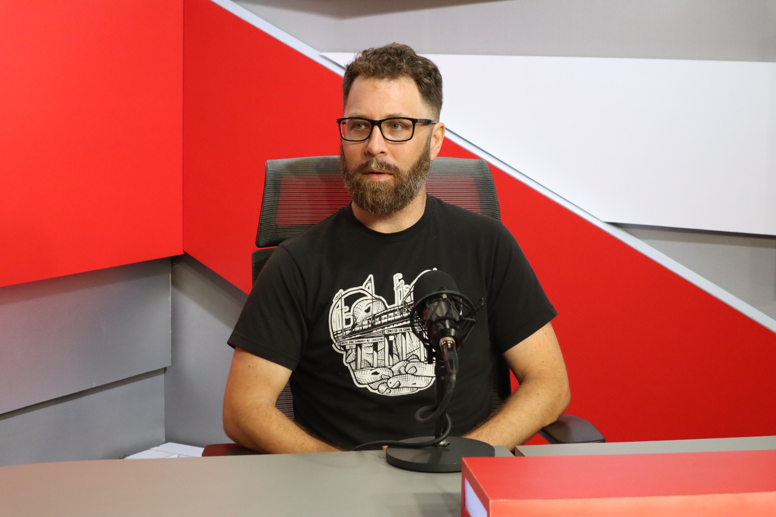 Michael Gassert habla del “El último out” y peripecias que enfrentan ...