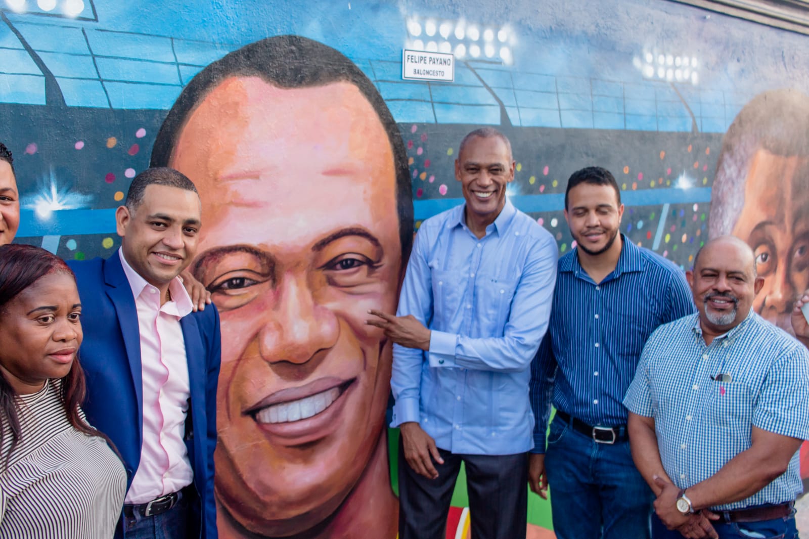 Inauguran mural «Gigantes del Deporte» en honor a grandes deportistas ...