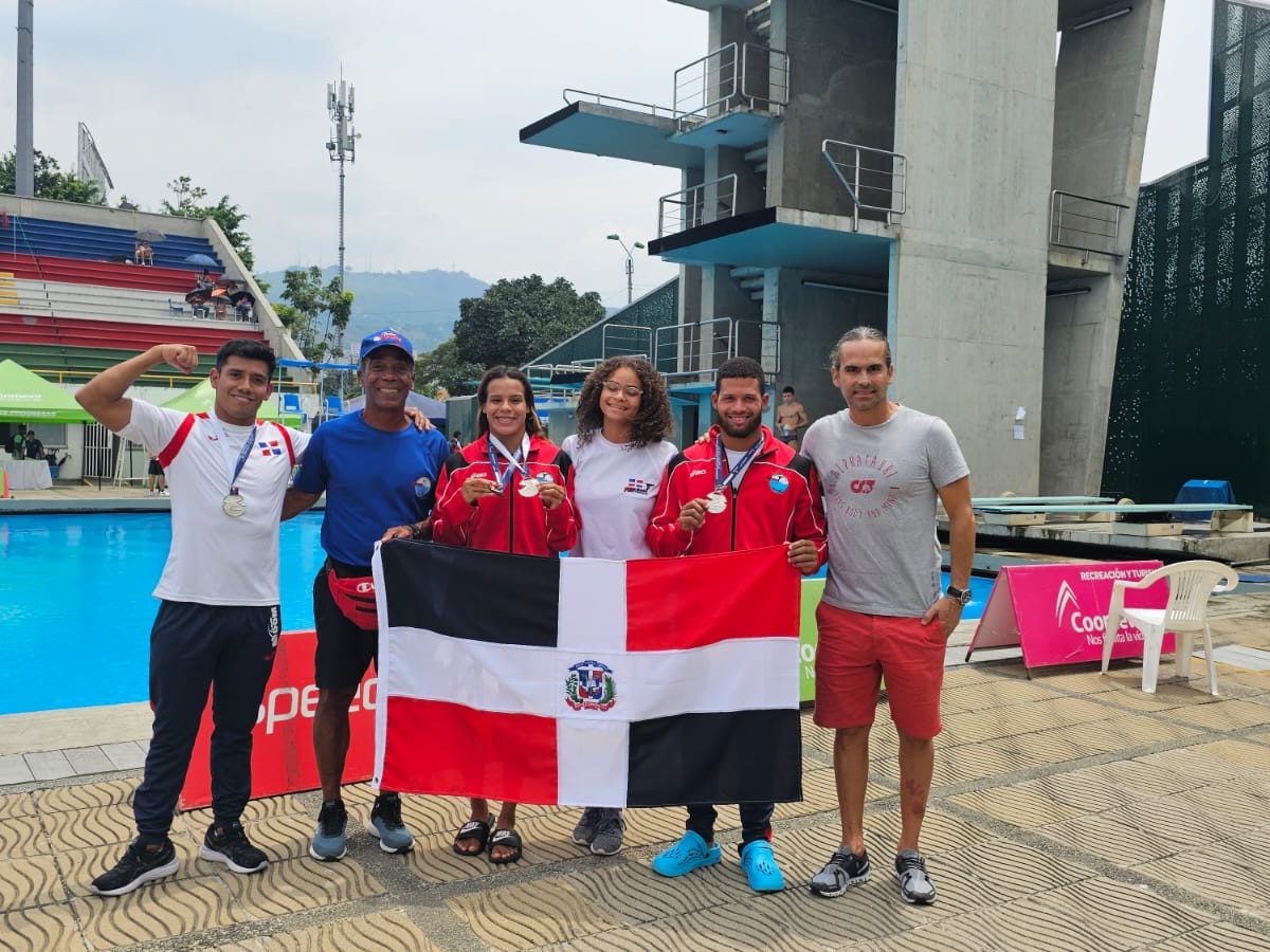 Clavadistas de RD ponen la bandera en alto al conseguir 7 medallas en ...