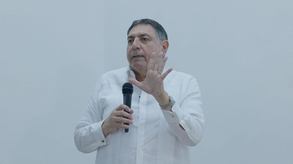 Gamal Michelén analiza obra artística de Iván Tovar – El Nuevo Diario ...