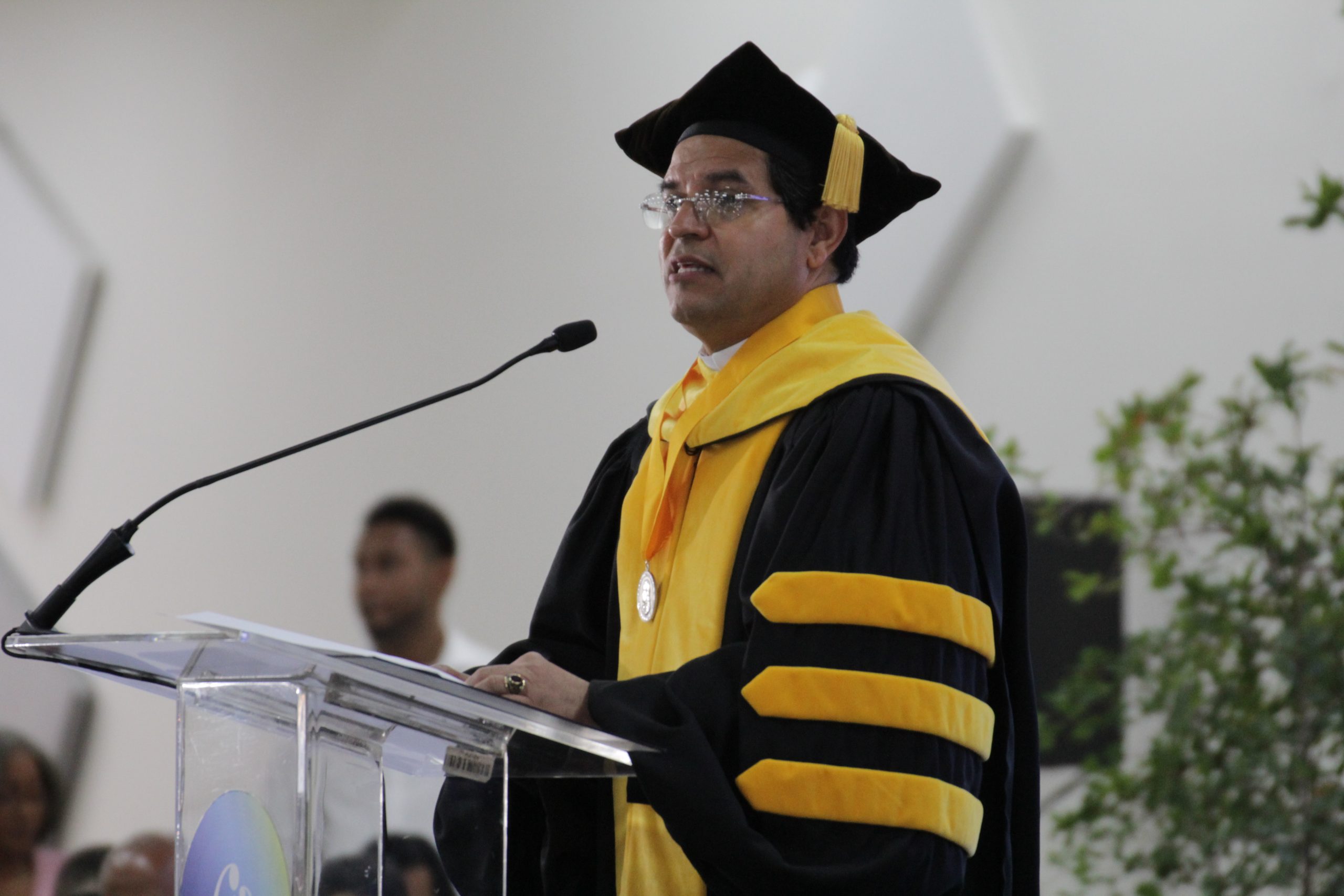 Rector de PUCMM dice nueve de cada 10 egresados tiene un empleo estable ...