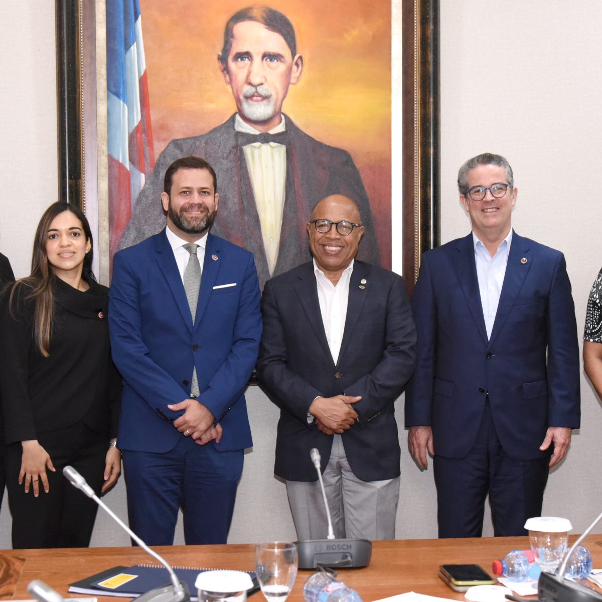 Alfredo Pacheco recibe a directivos de Adozona y del Clúster de los ...