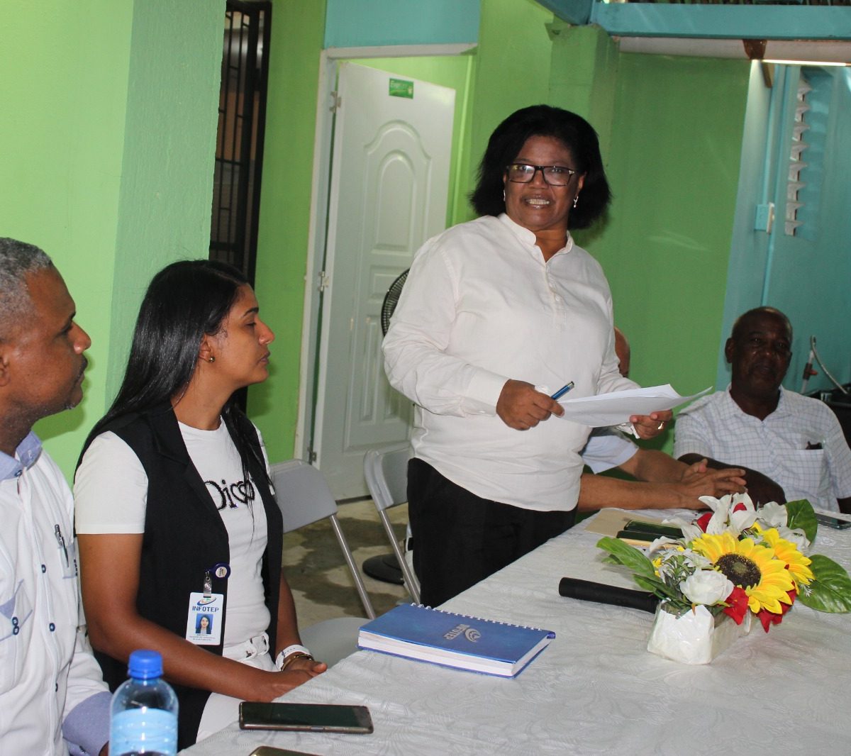 Senadora Melania Salvador reabre Escuela Laboral José Francisco Peña ...