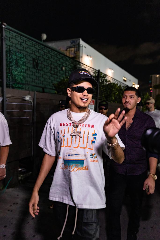 Axel Rulay se posiciona en los Billboards con su nuevo sencillo «Una ...