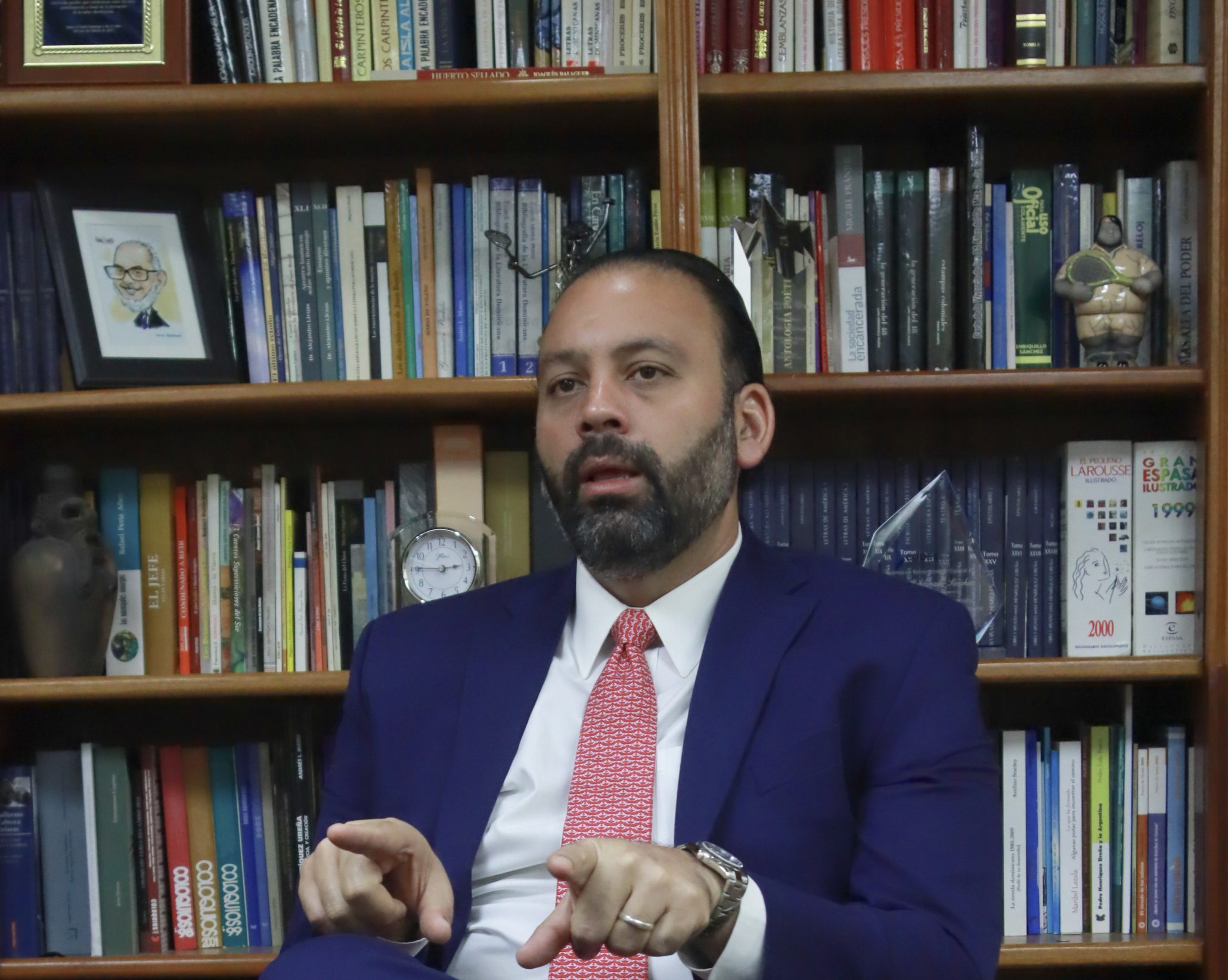 José Gregorio promete trabajar en aumento de producción para bajar ...