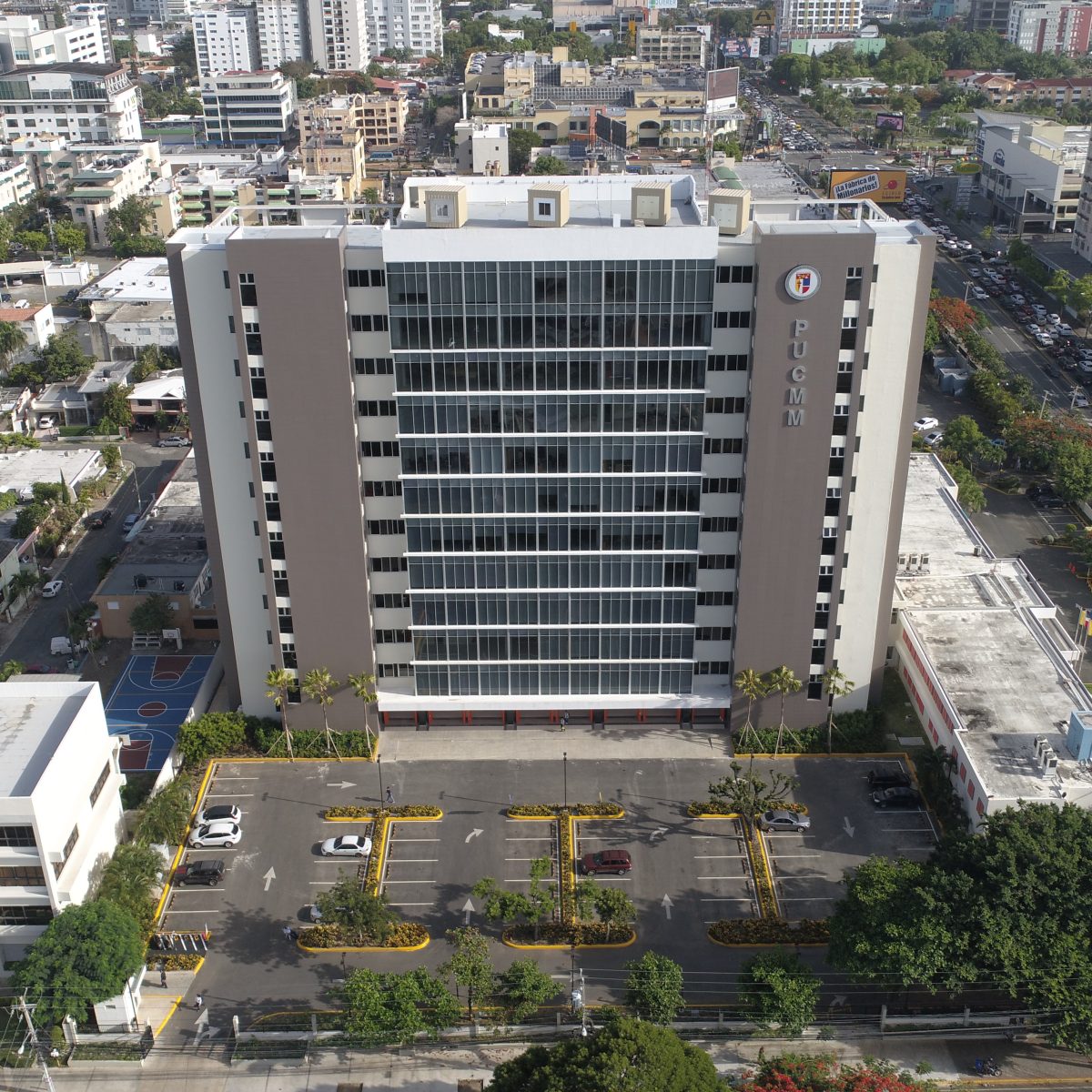 PUCMM es la universidad con mejor índice de empleabilidad en RD, según ...