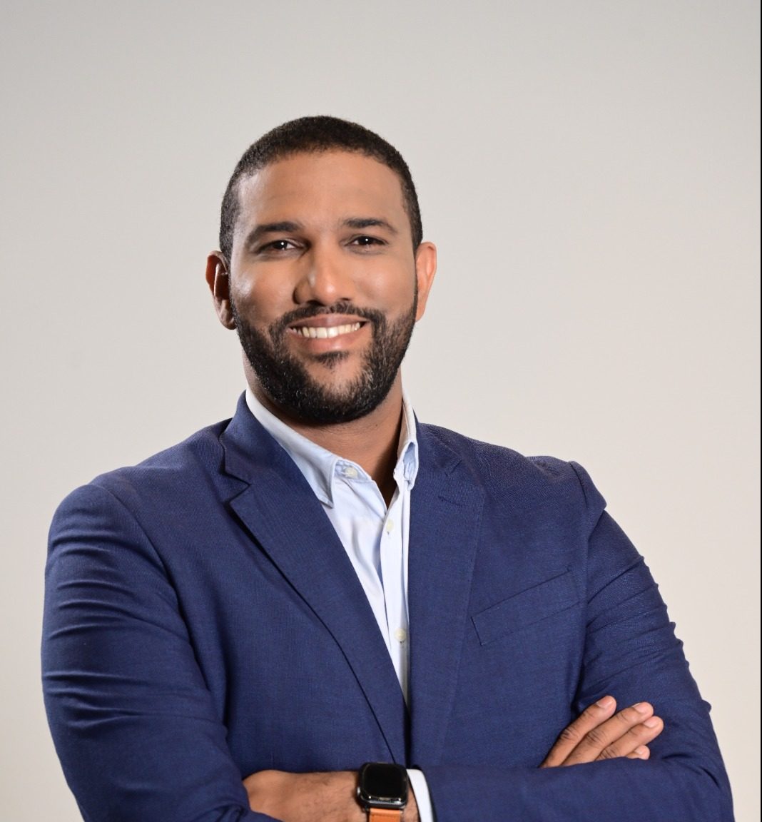 Ariel Gutiérrez inscribe precandidatura a regidor por Circ. 1 del ...