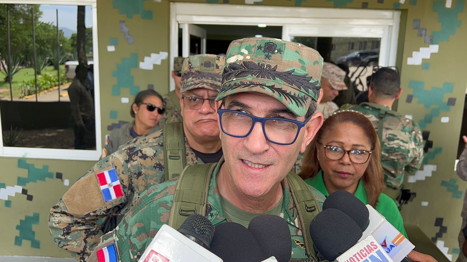 (VIDEO) Ministro de Defensa realiza recorrido por verja perimetral que ...
