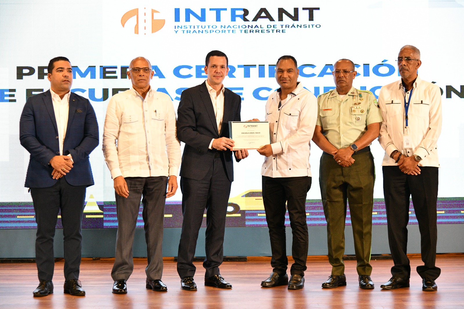 Intrant realiza primera certificación de escuelas de conductores – El ...