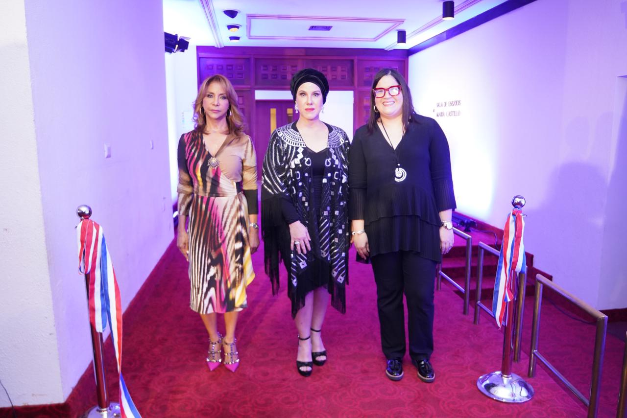 (VIDEO) Reinauguran sala de ensayo María Castillo en el Teatro Nacional ...