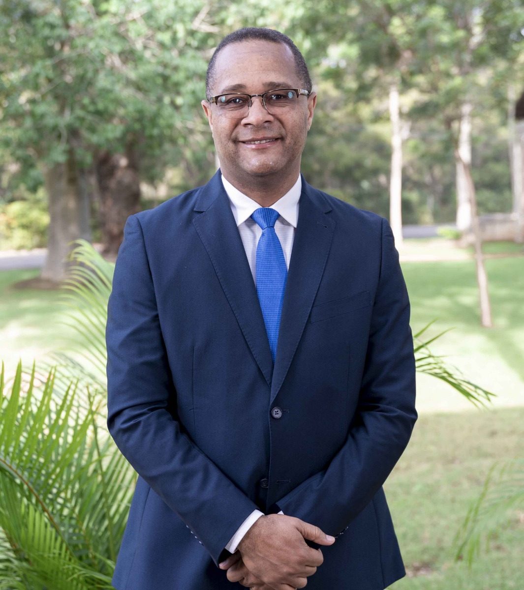 Universidad ISA designa a Edwin Reyes Arias como su nuevo rector – El ...