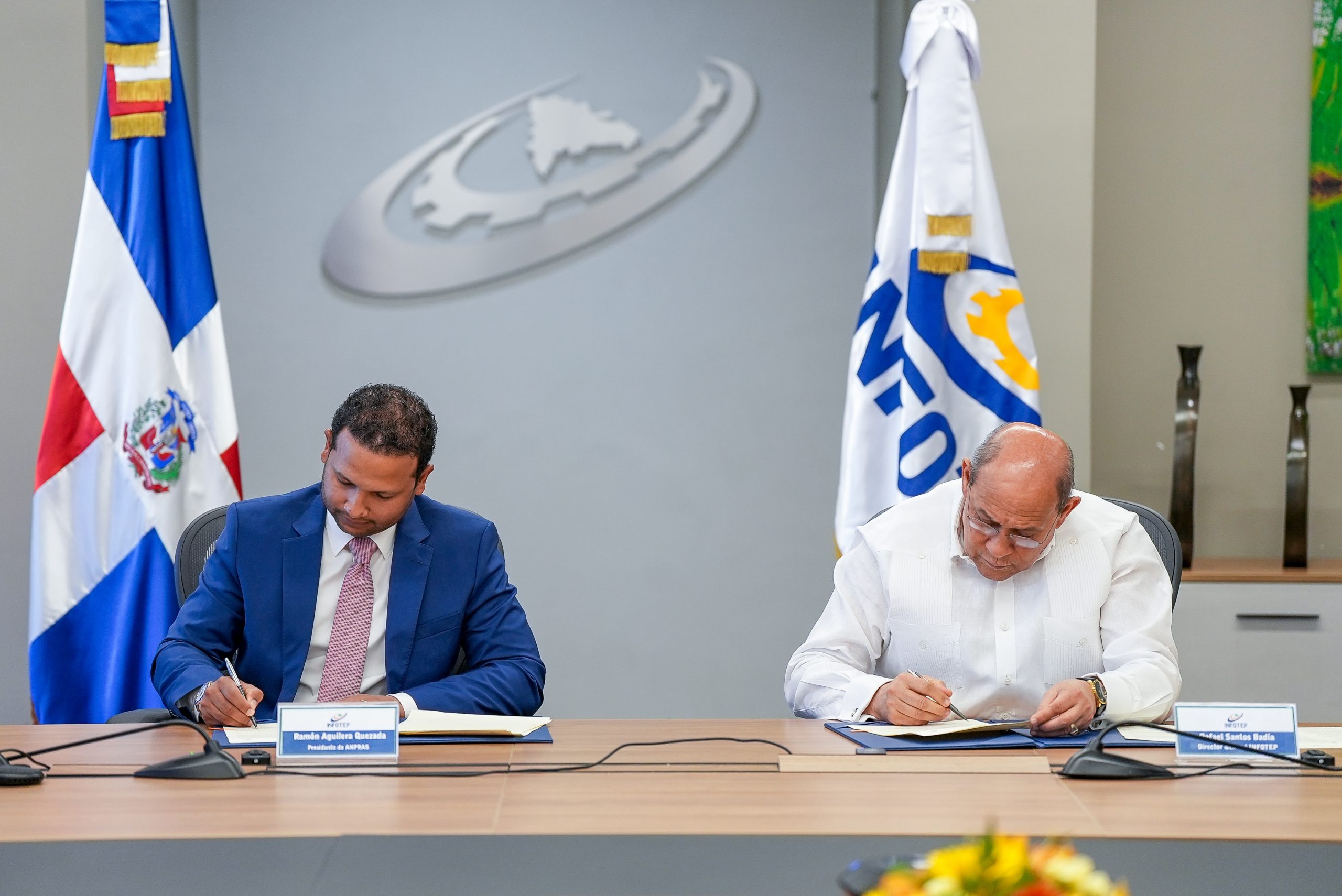 ANPRAS e INFOTEP acuerdan colocar asfalto y capacitar y certificar a ...