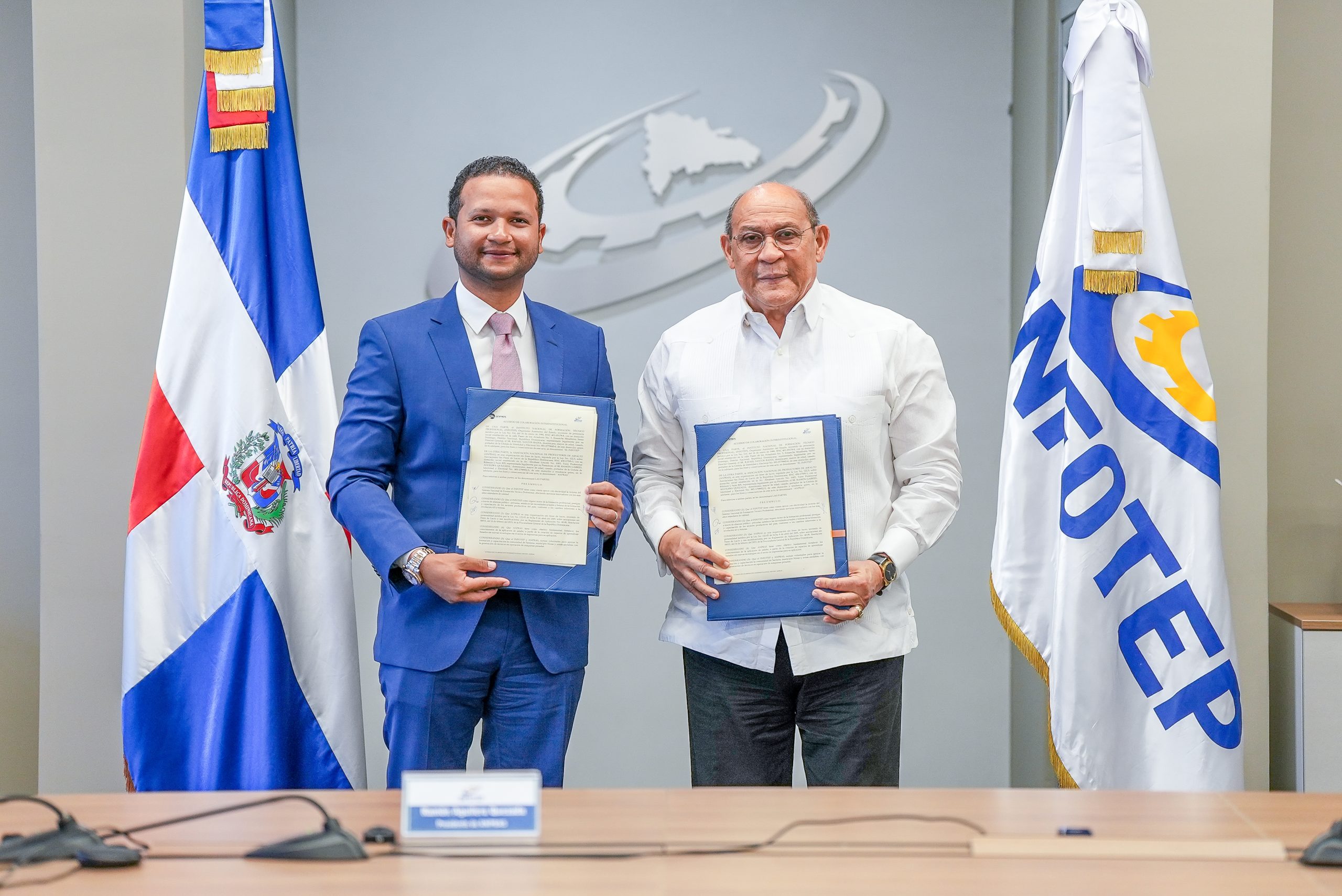 ANPRAS e INFOTEP acuerdan colocar asfalto y capacitar y certificar a ...