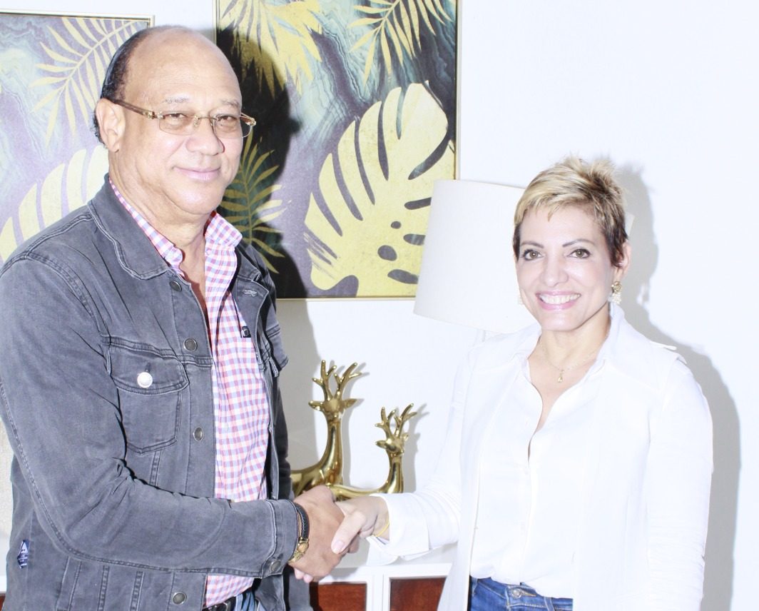 Movimiento “Progresa con Leonel” ofrece apoyo a precandidata a diputada ...