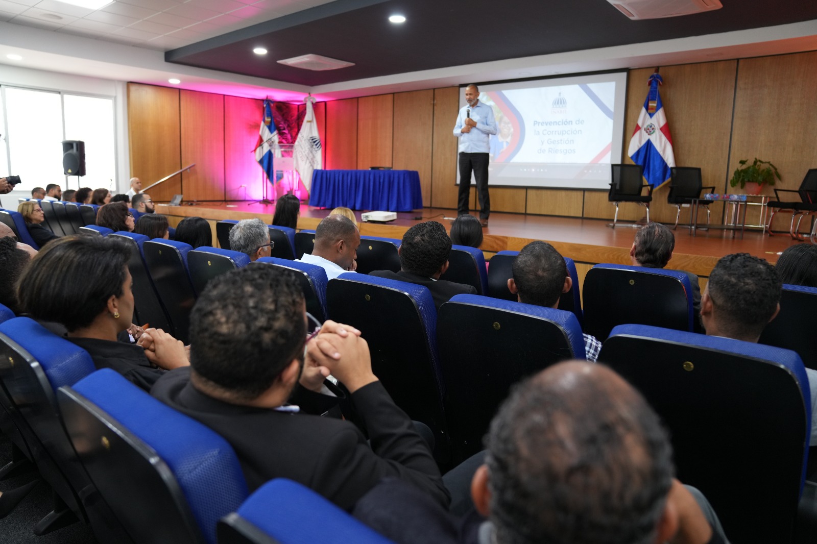 Director Inabie: Antes de nuestra llegada, era común que se negociara ...