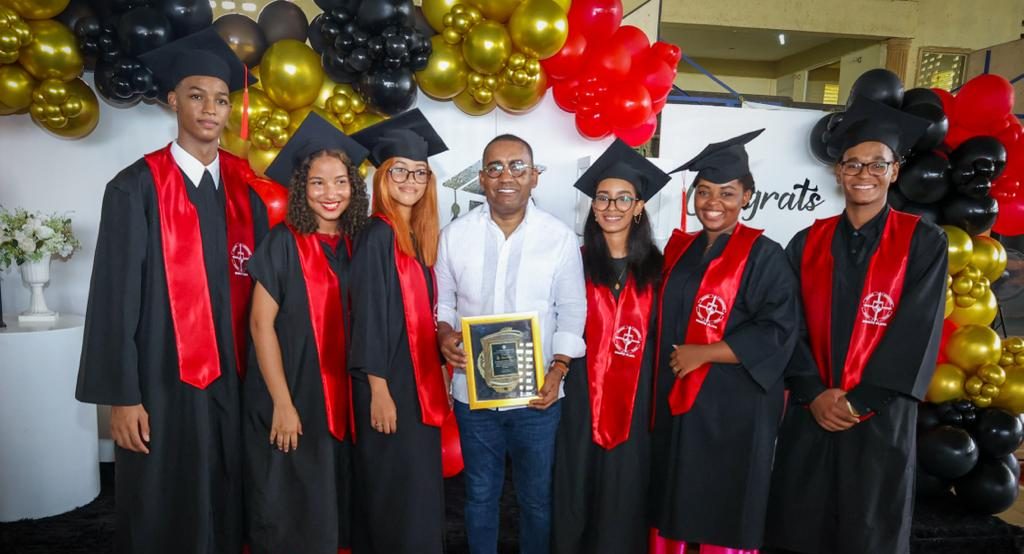 Víctor Pichardo a bachilleres: Nunca dejen de luchar por sus sueños y ...