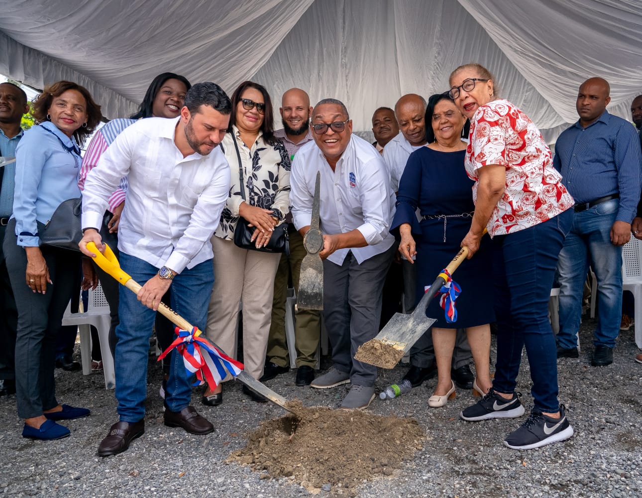 Inician la construcción de funeraria en Las Caobas; inversión supera ...