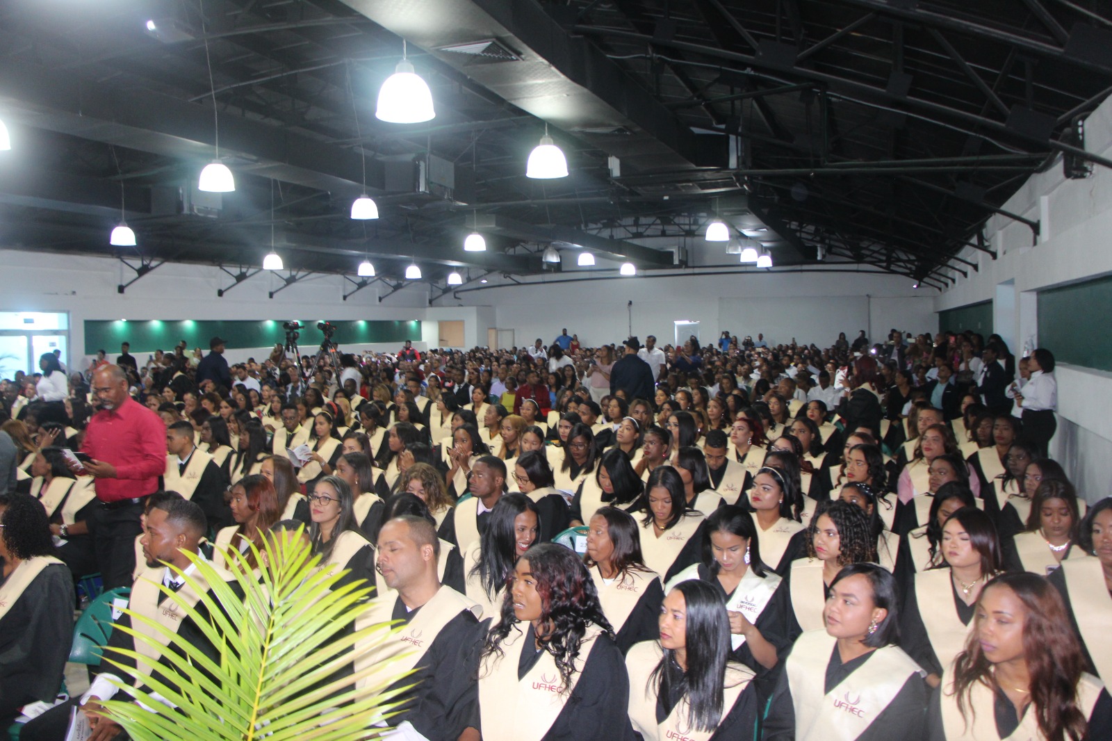 UFHEC gradúa en La Romana a 588 nuevos profesionales en diversas ...